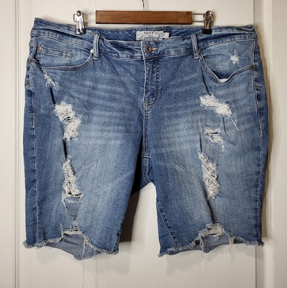 torrid | Shorts | Torrid Denim Boyfriend Distressed Bermuda Shorts ...
